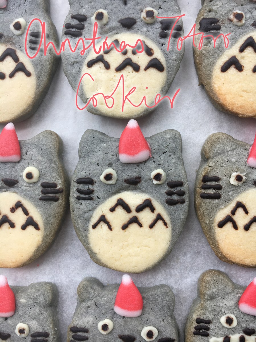 Christmas Totoro Cookies – My Dose of Sugar